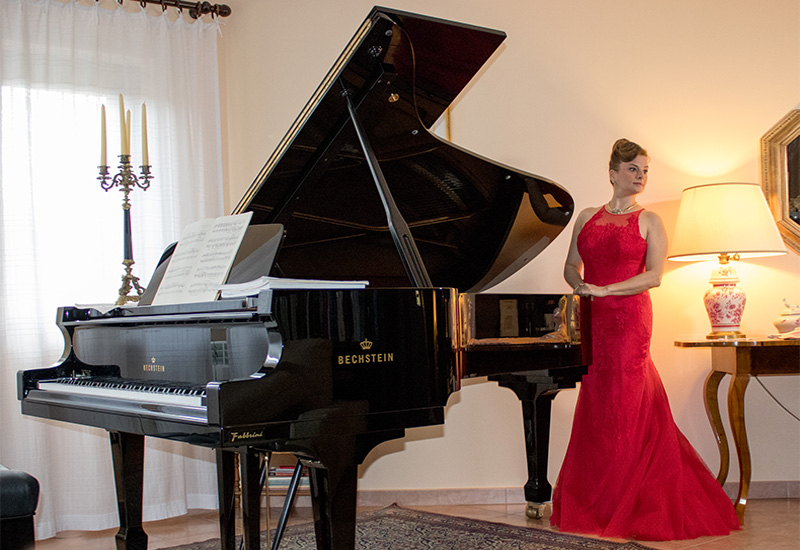 Ingrid Carbone • pianist biography • C. Bechstein